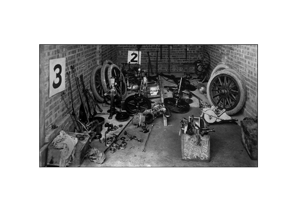 CADILLAC’S DEWAR TROPHY | Simanaitis Says