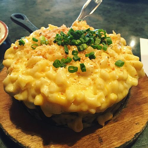 HURRAH FOR MAC ’N’ CHEESE (AND FOR HISTORY AND NON-BINARY GENDER ...
